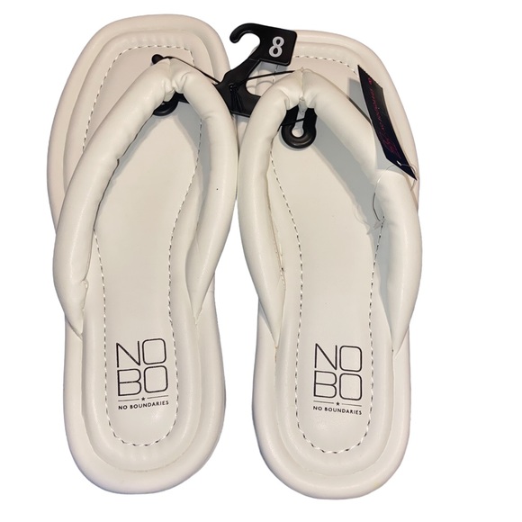 No Boundaries | Shoes | Nwt Nobo Puffy Flip Flop Sandal Sz 8 White ...
